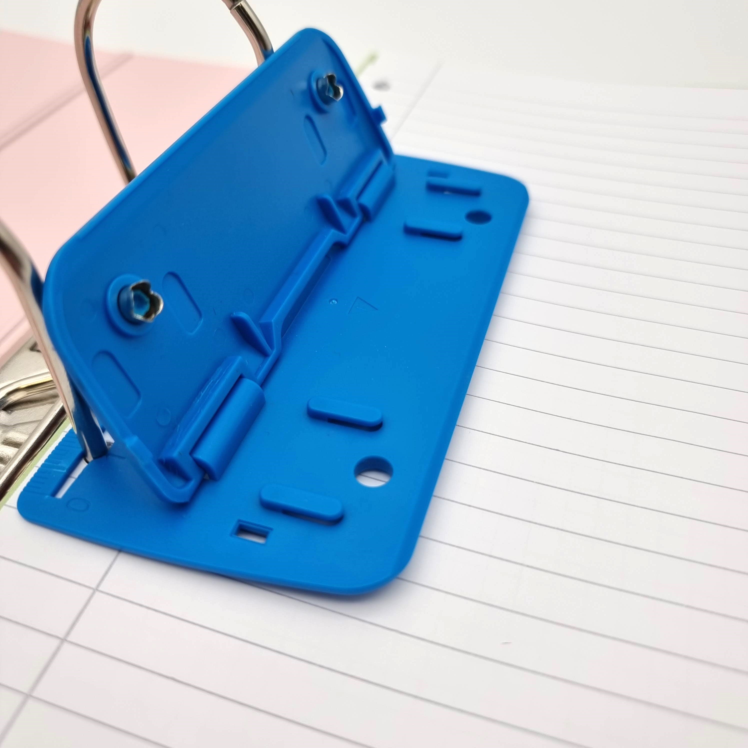 BRUNNEN Abheftbarer Locher für Ordner Pink