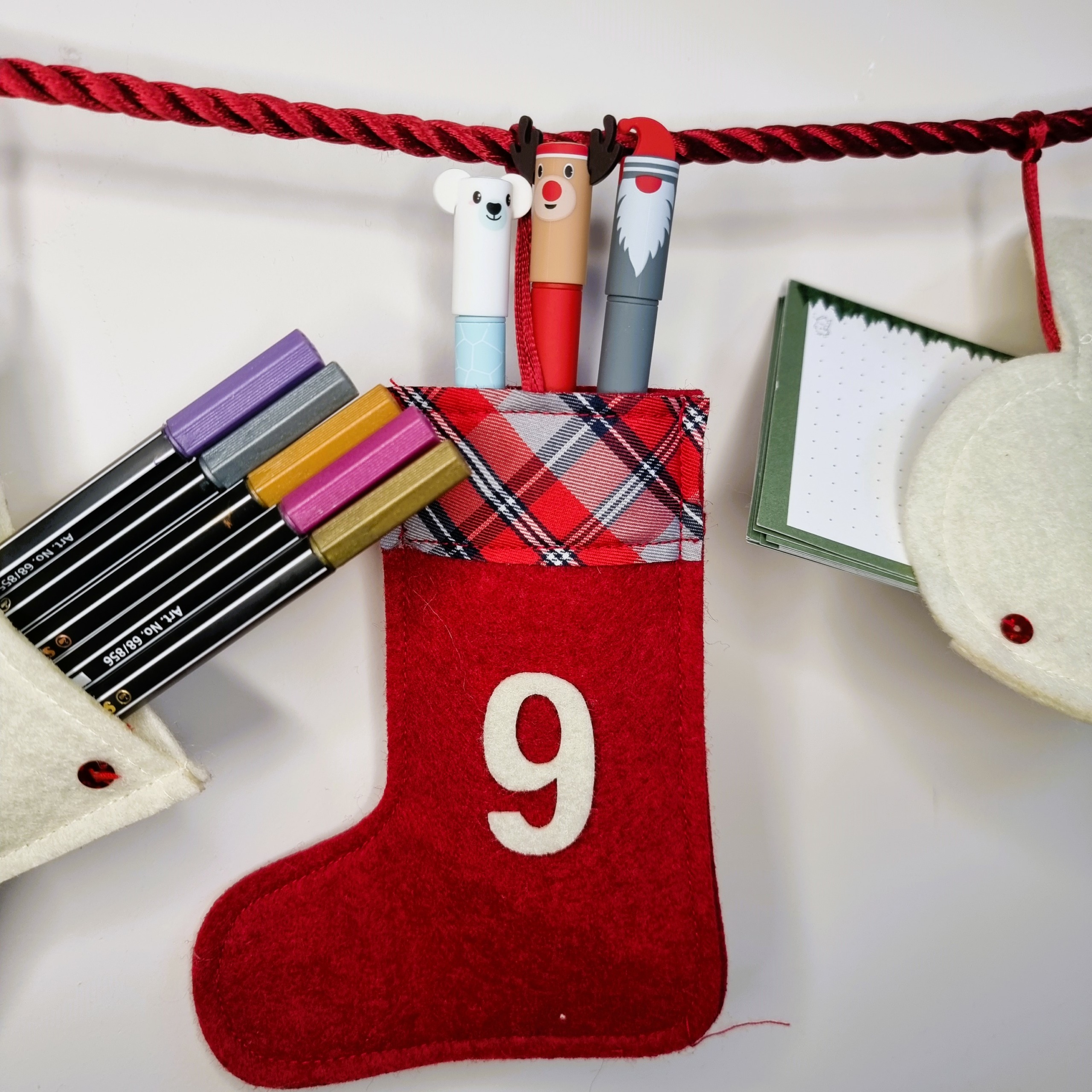 24x Schreibwaren Füllung für den Adventskalender - Federmäppchen gefüllt